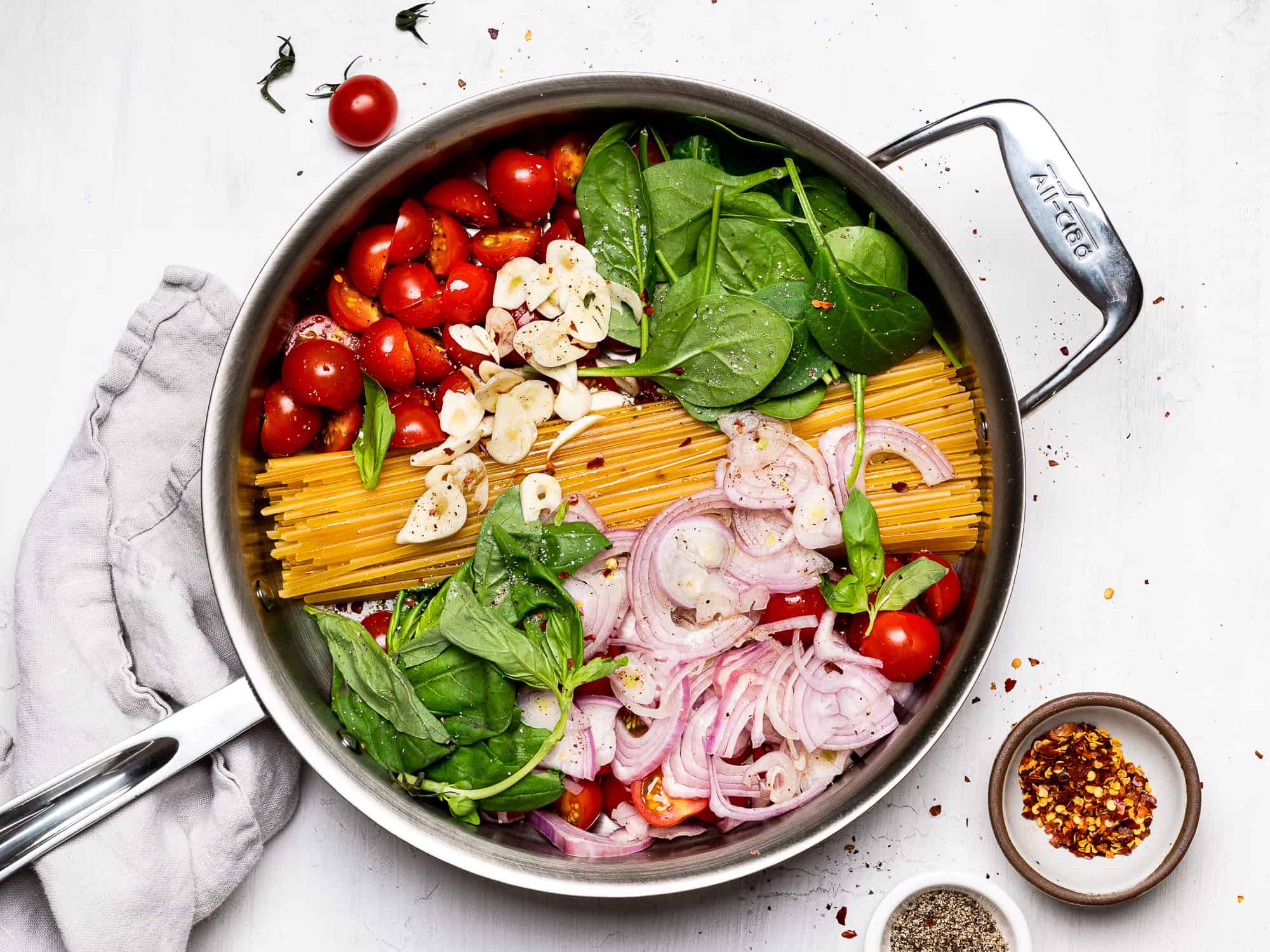 One-Pan Pasta - Sandra Valvassori