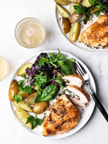 Spinach and Feta Stuffed Chicken - Sandra Valvassori