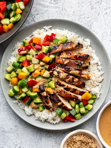 Sesame-Ginger Chicken Bowls - Sandra Valvassori
