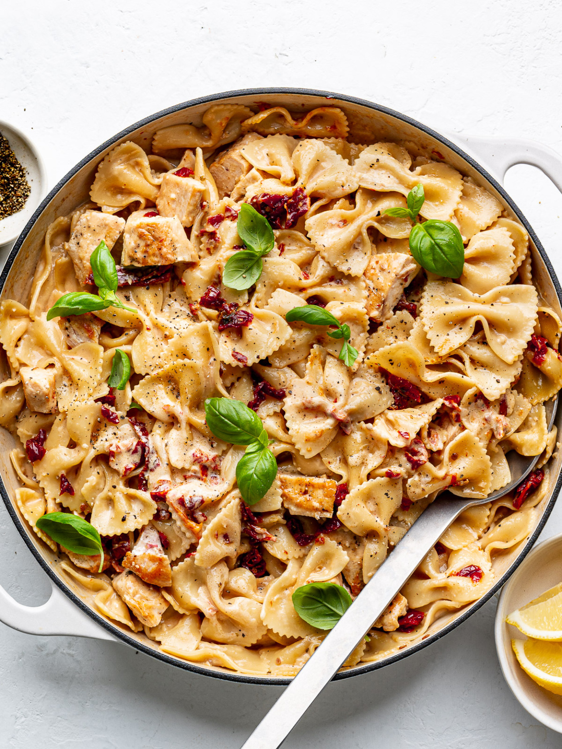 One-Pan Marry Me Chicken Pasta - Sandra Valvassori
