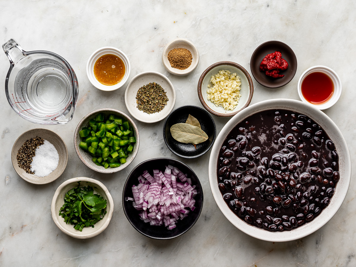 How To Cook Canned Black Beans - Sandra Valvassori