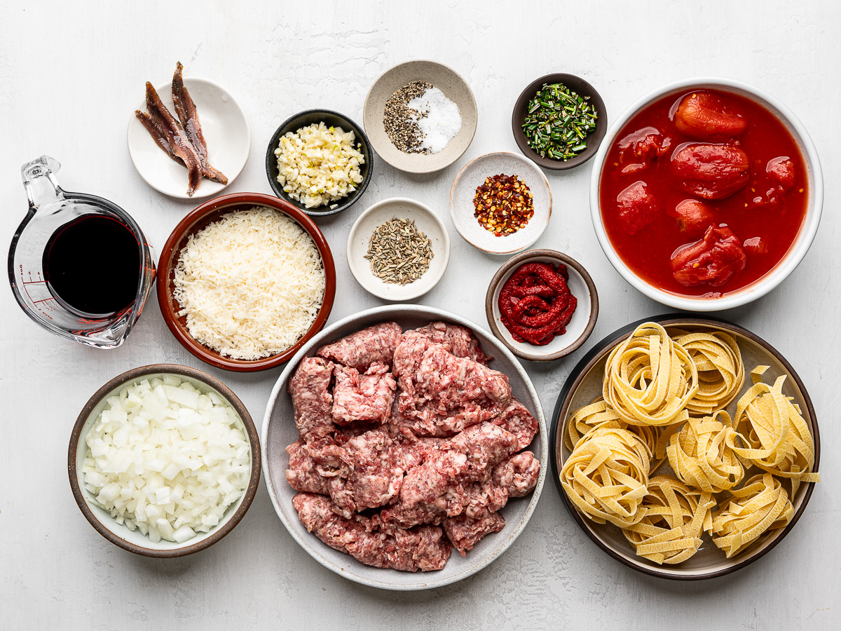 Quick Sausage Ragù - Sandra Valvassori